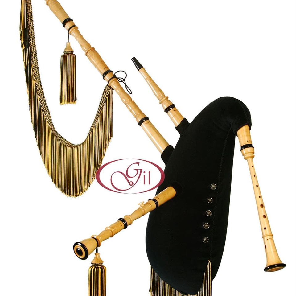 Gaitas | Obradoiro de Gaitas Gil y museo de Instrumentos en Ponteareas